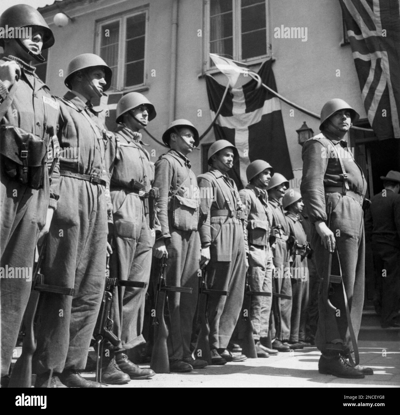 Members of the Holger Danske underground forces outside their ...