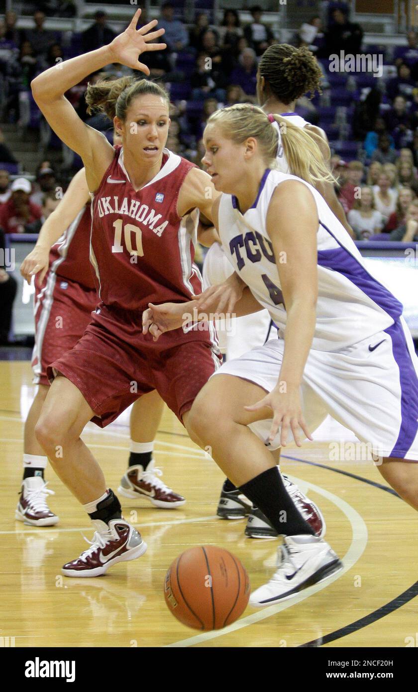 TCU's Helena Sverrisdottir drives against Oklahoma's Carlee ...