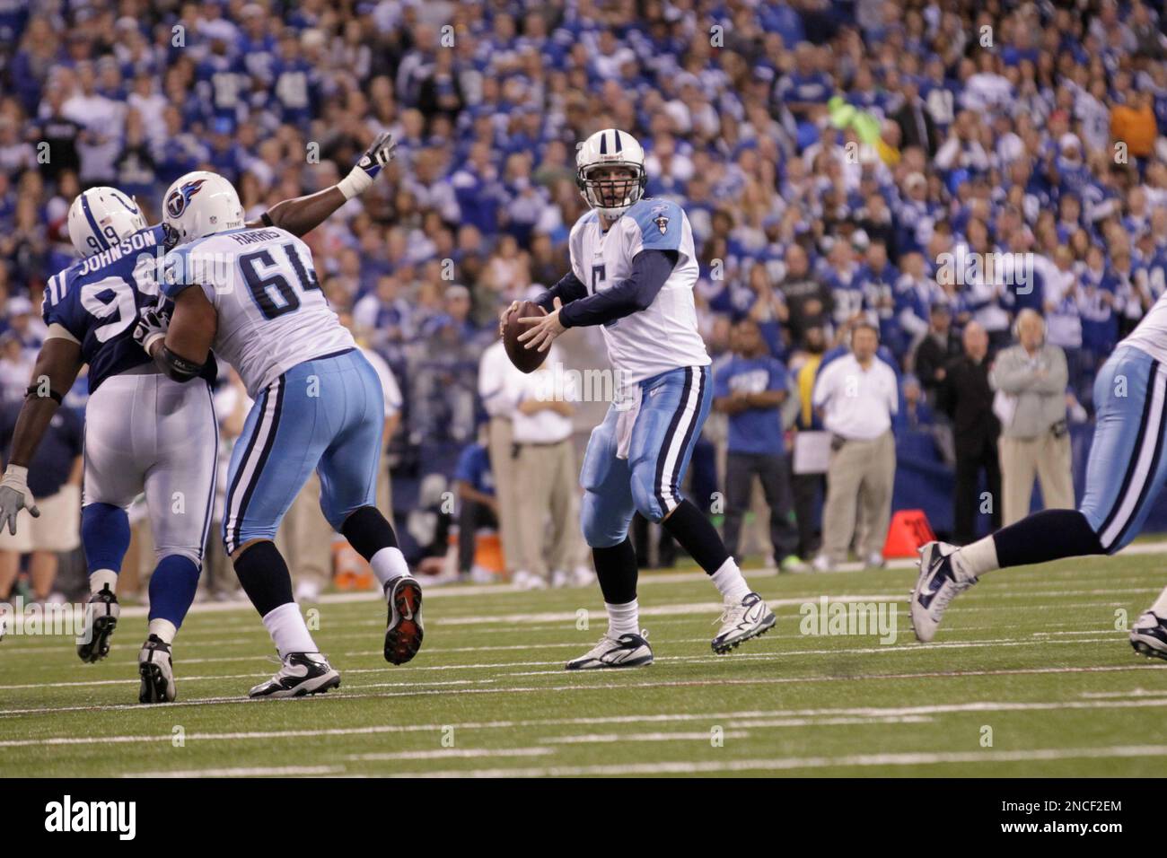 Tennessee Titans quarterback Kerry Collins (5) in action during an NFL ...
