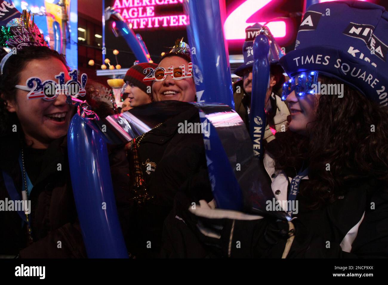 Christine Hiller, left, her sister Lisa Del Rio, center, both from New ...