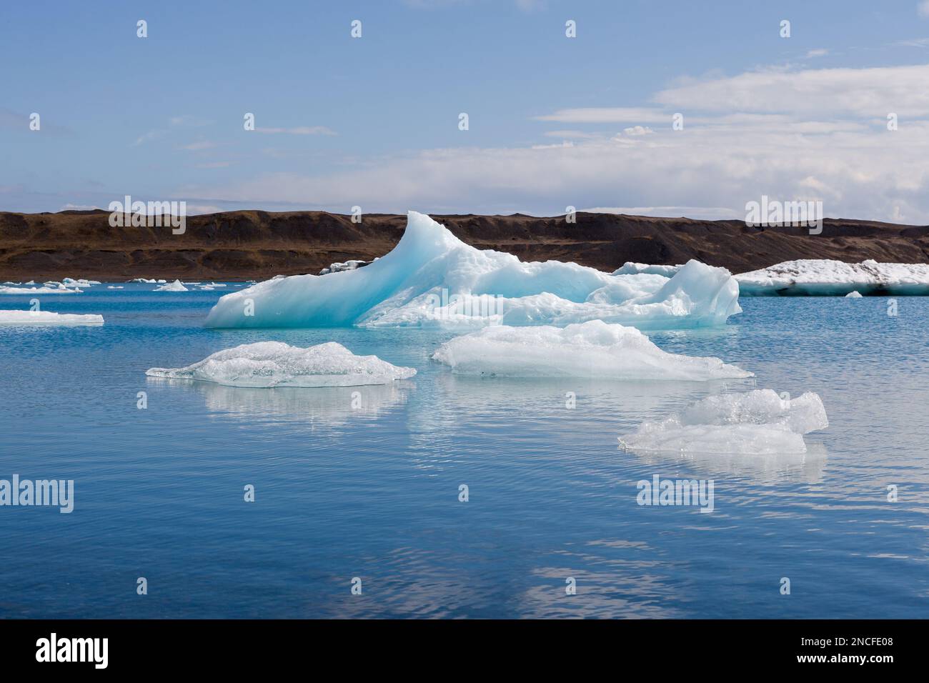 Amazing turquoise melting icebergs near Jokulsarlon glacier lagoon ...