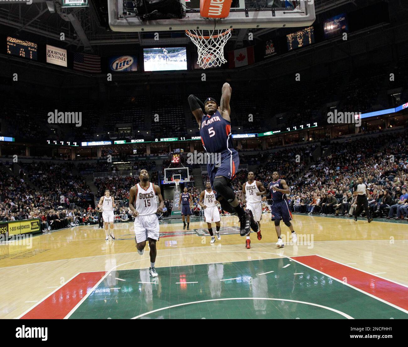 Atlanta Hawks' Josh Smith shoots during the first half of an NBA ...