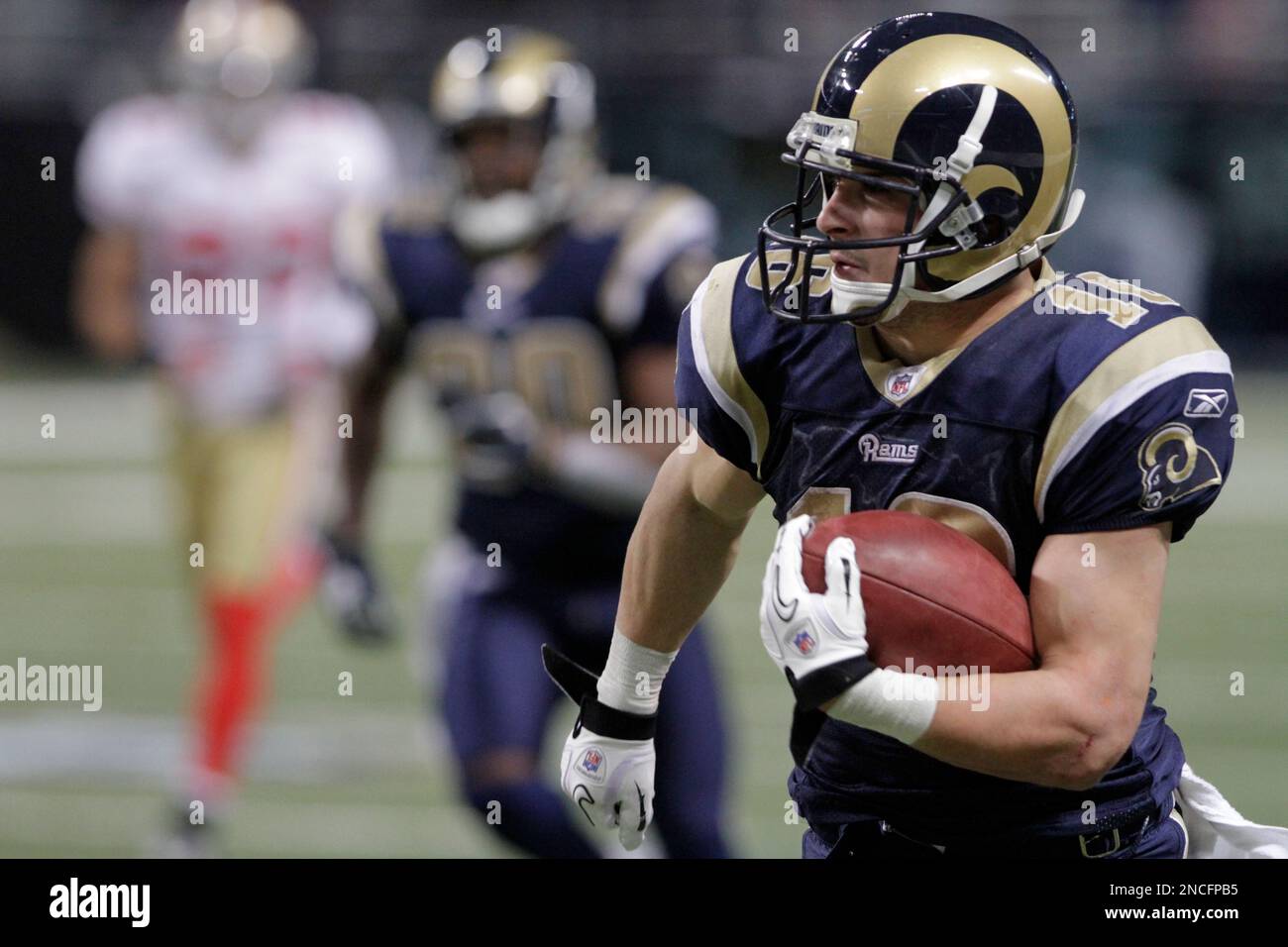 St. Louis Rams wide receiver Danny Amendola (16) runs with the ball ...