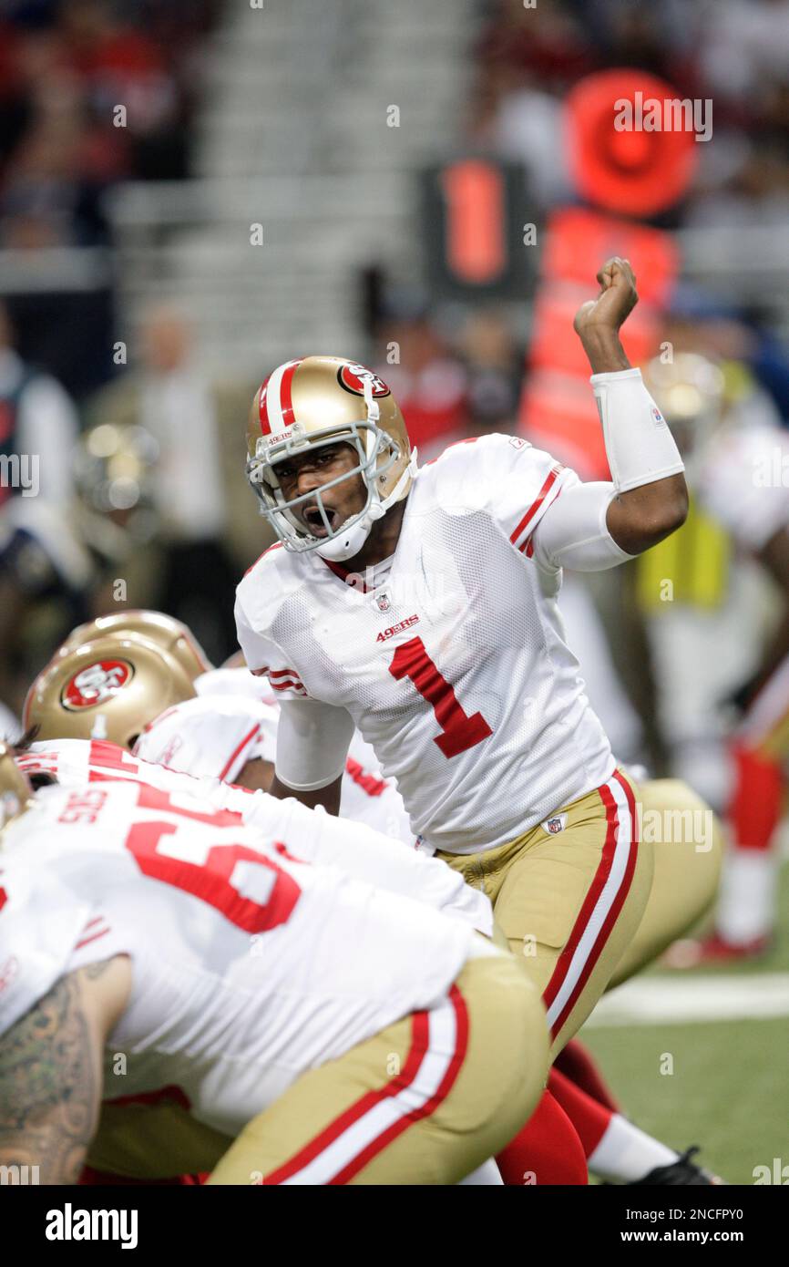San Francisco 49ers quarterback Troy Smith (1) changes the play at the ...