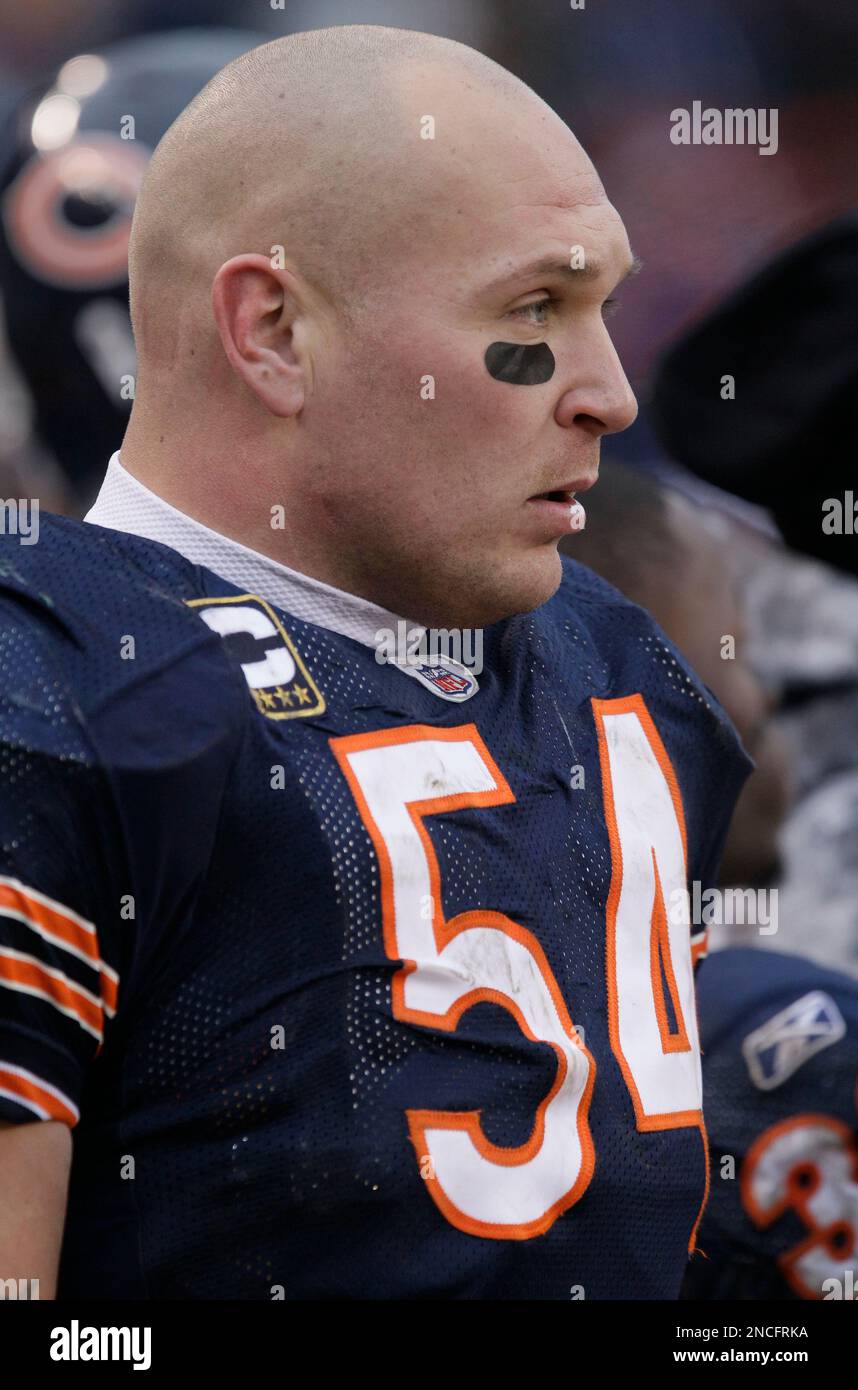 Chicago Bears linebacker Brian Urlacher (54) in the second half an NFL ...