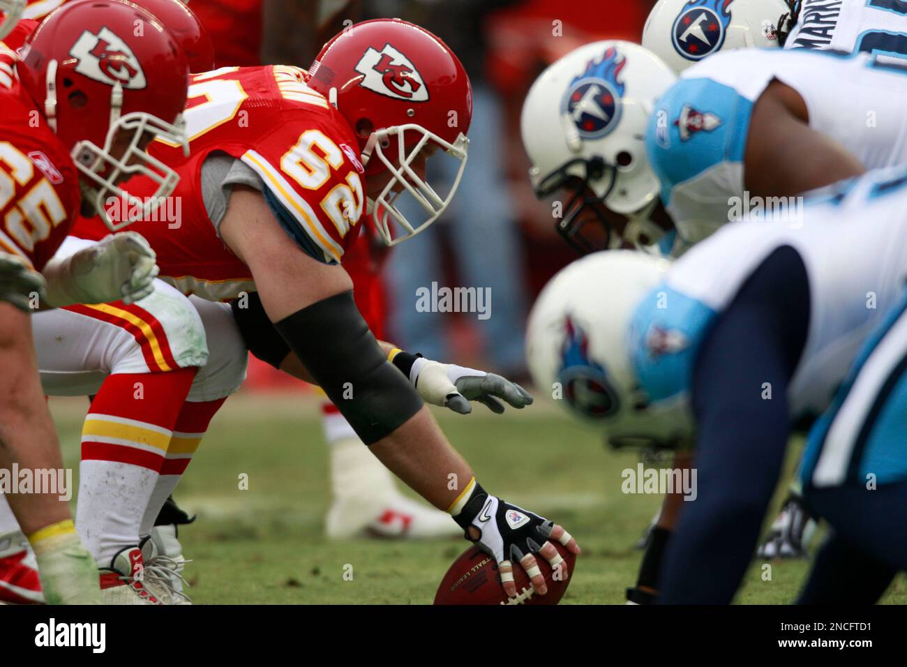 Kansas City Chiefs center Casey Wiegmann (62) during the first half of ...