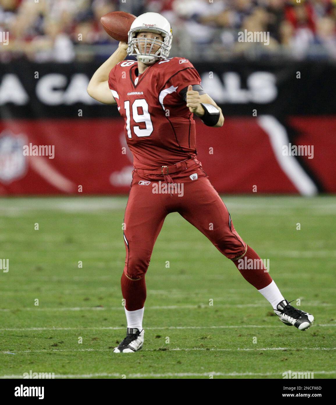 Arizona Cardinals quarterback John Skelton (19) looks to pass against ...