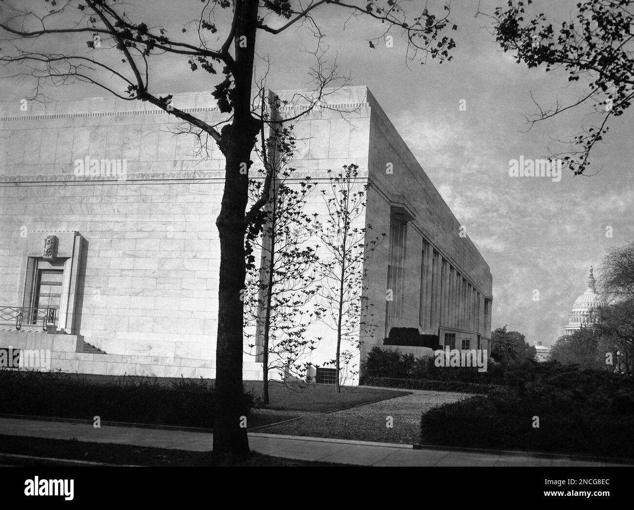 Exterior of Folger Shakespeare Memorial Library in Washington, D.C., in ...