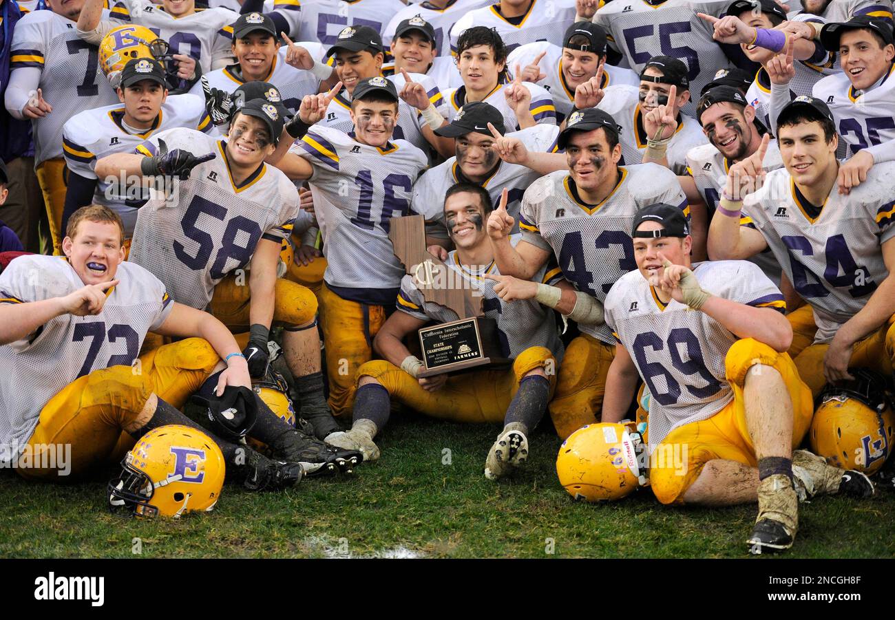 Escalon players pose with their trophy after they defeated Madison in ...