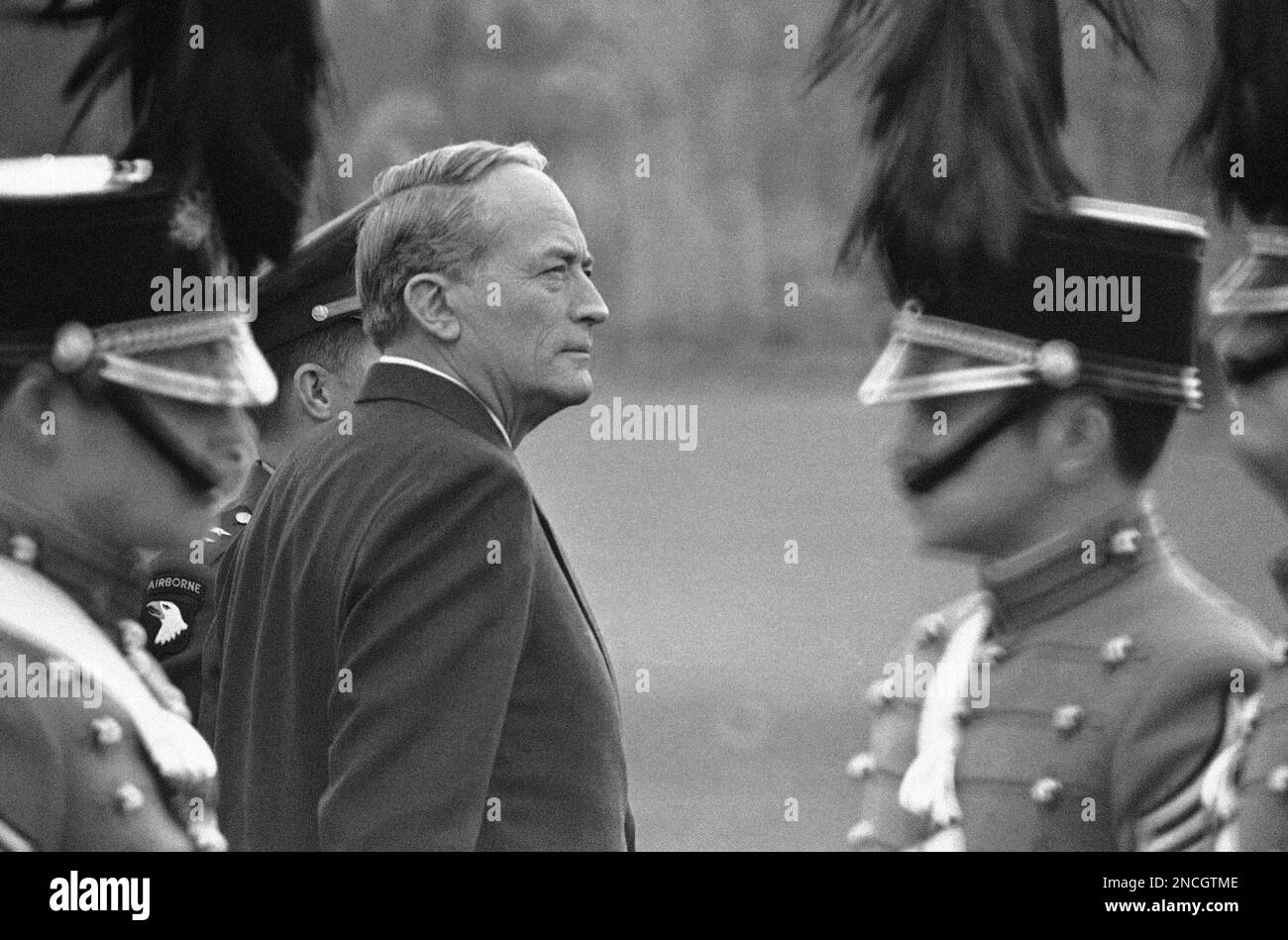 Gregory Peck, second from left, watches cadets at West Point Thursday ...