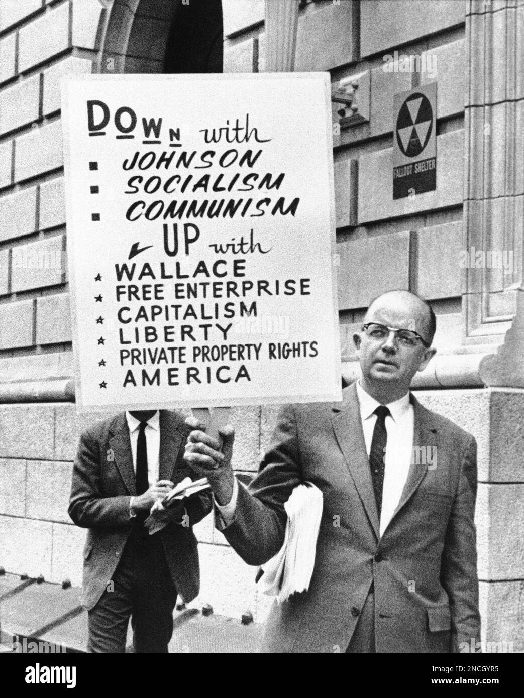 Lester Maddox who closed his restaurant rather than serve blacks, put ...