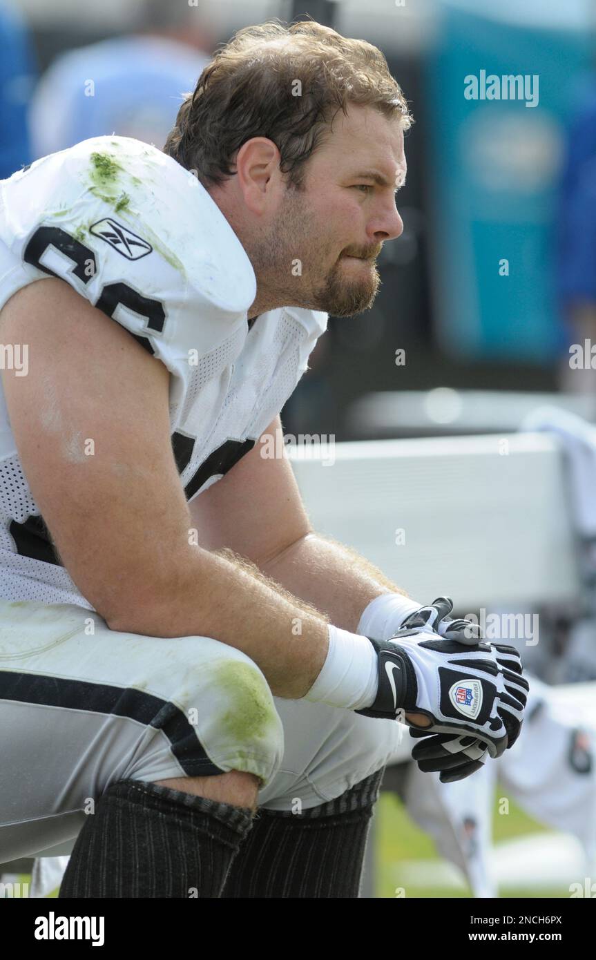 Oakland Raiders guard Cooper Carlisle (66) sits on the bench during an ...