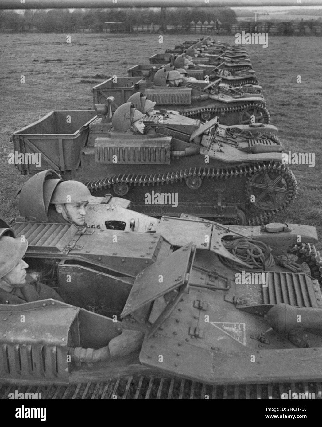 Some of the polish tank regiment with French tanks brought over by them ...