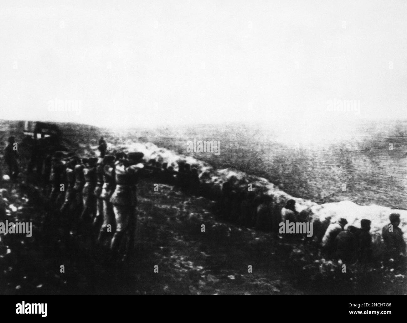 The body of a German officer killed in Russia shows a German firing ...
