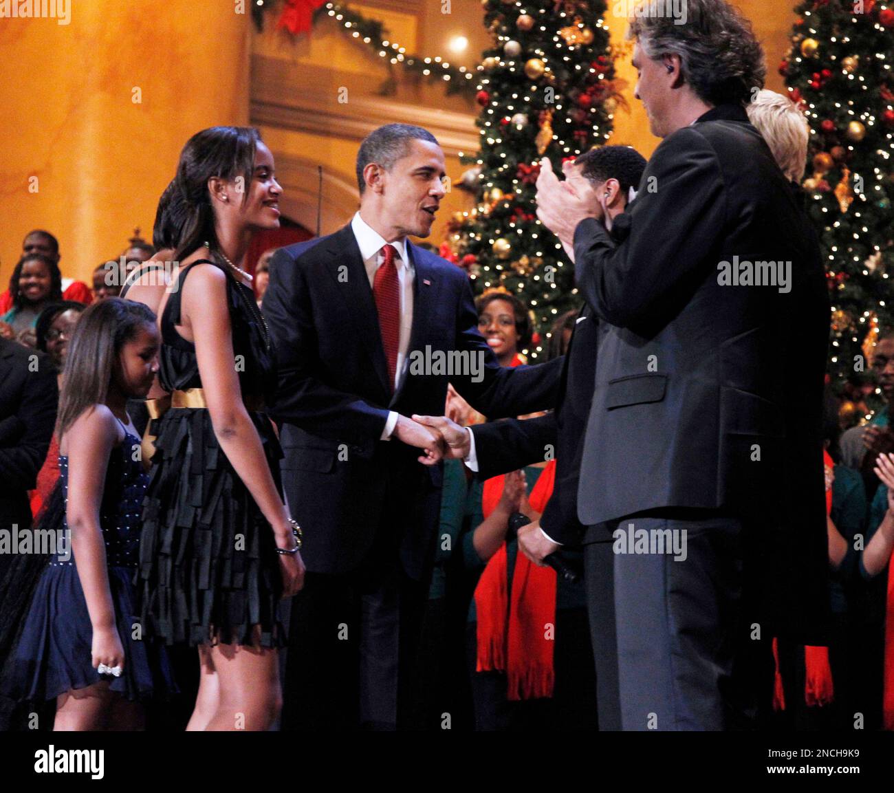 President Barack Obama with his family, from left, Sasha Obama, first ...