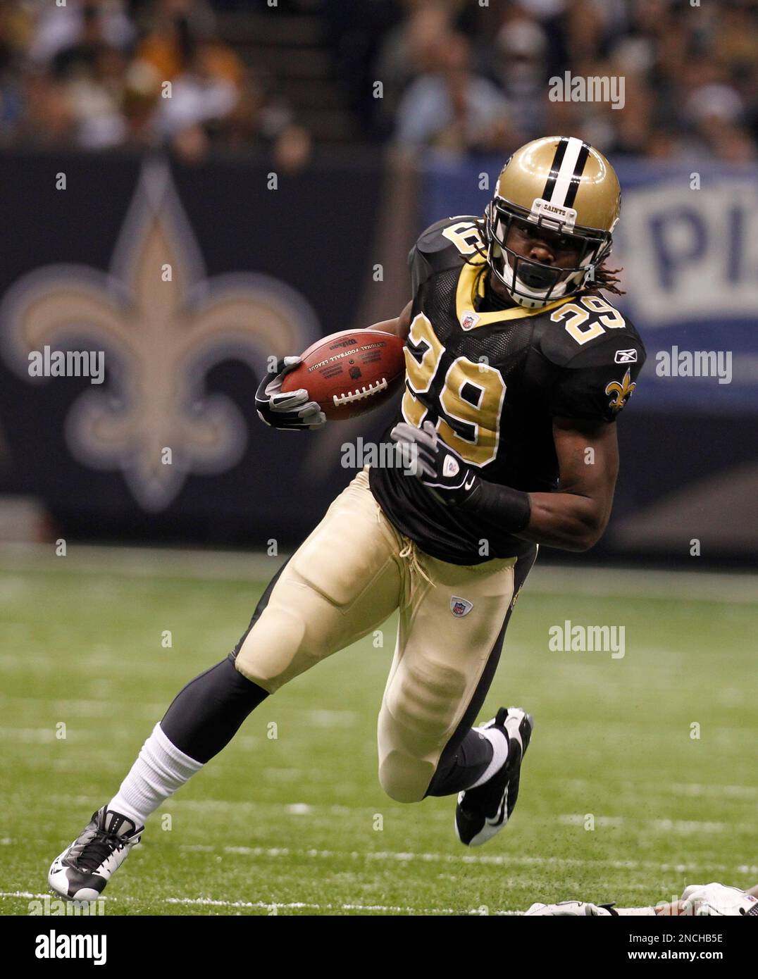 New Orleans Saints running back Chris Ivory (29) in the first half of ...