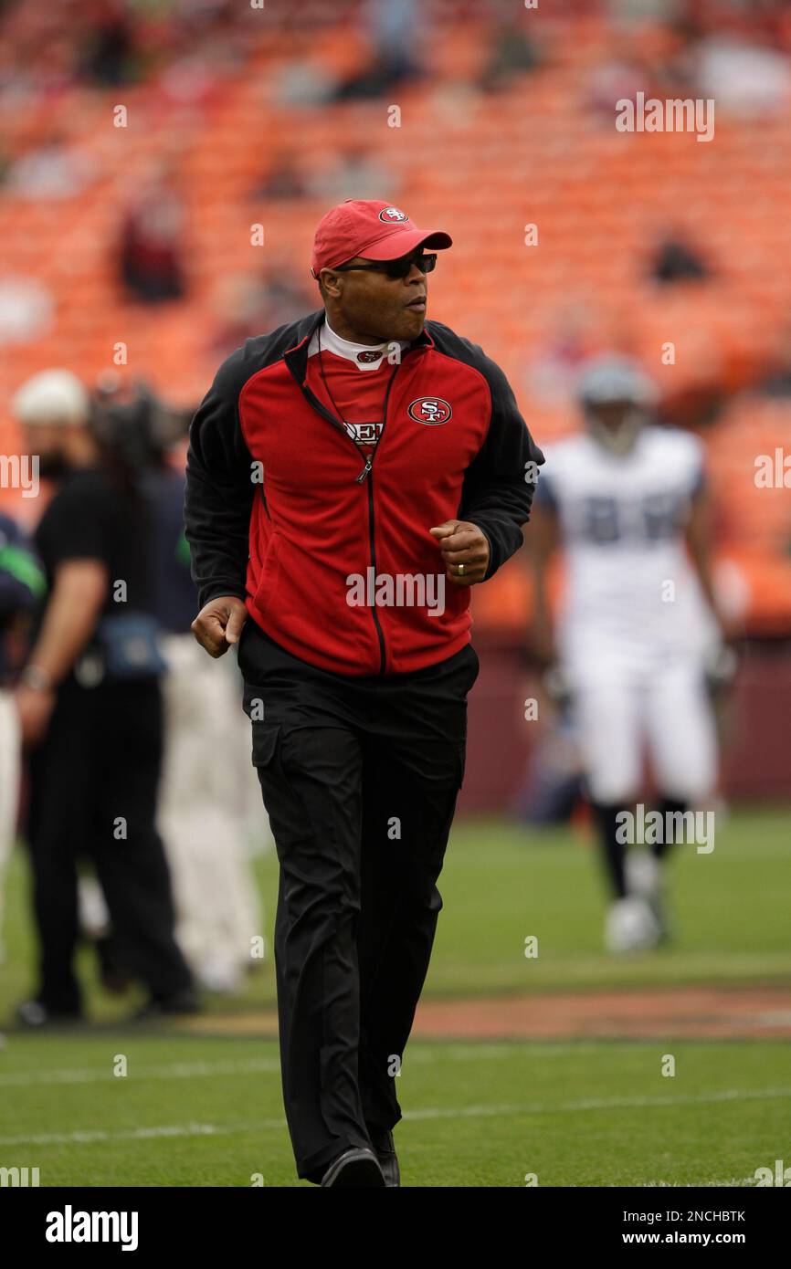 San Francisco 49ers head coach Mike Singletary before an NFL football ...