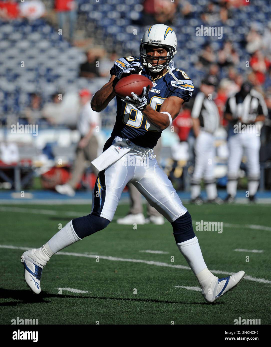 San Diego Chargers wide receiver Malcom Floyd warms up before an NFL ...