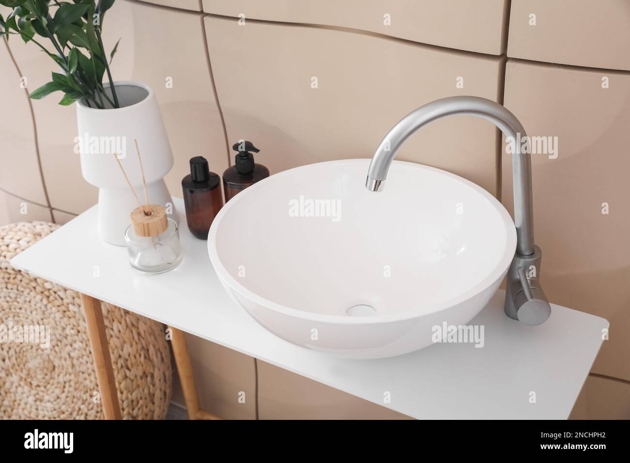 Ceramic diffuser hi-res stock photography and images - Alamy