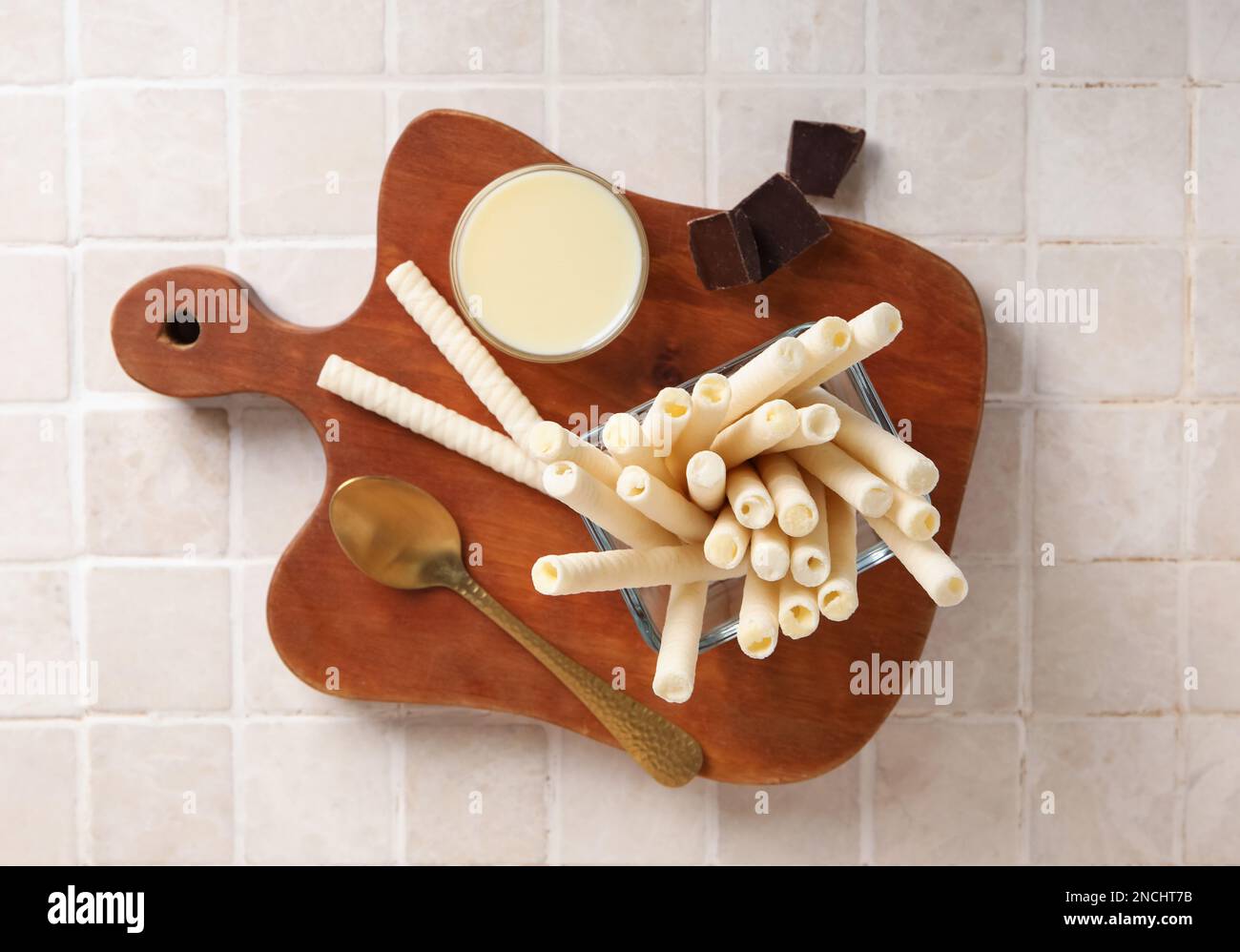 Waffle tile hi-res stock photography and images - Alamy