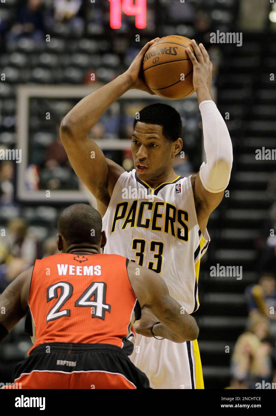Indiana Pacers forward Danny Granger (33) goes against Toronto Raptors ...