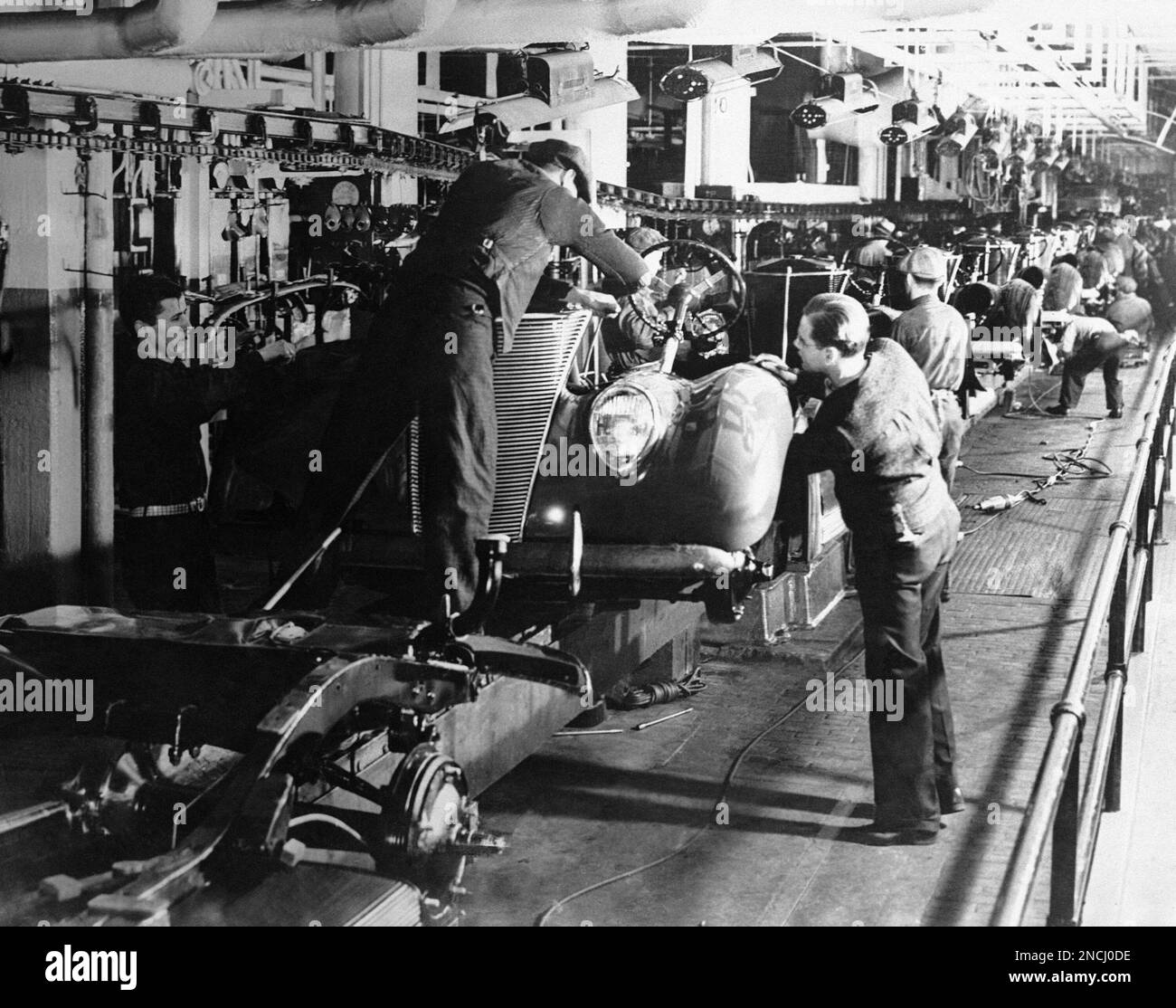 V8’s on the final assembly line at the Ford Rouge Plant at Dearborn ...