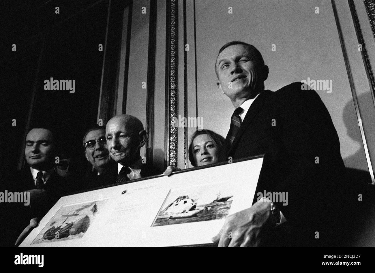 In a brief meeting at the Hotel Crillon in Paris, Feb. 5, 1969 U.S ...