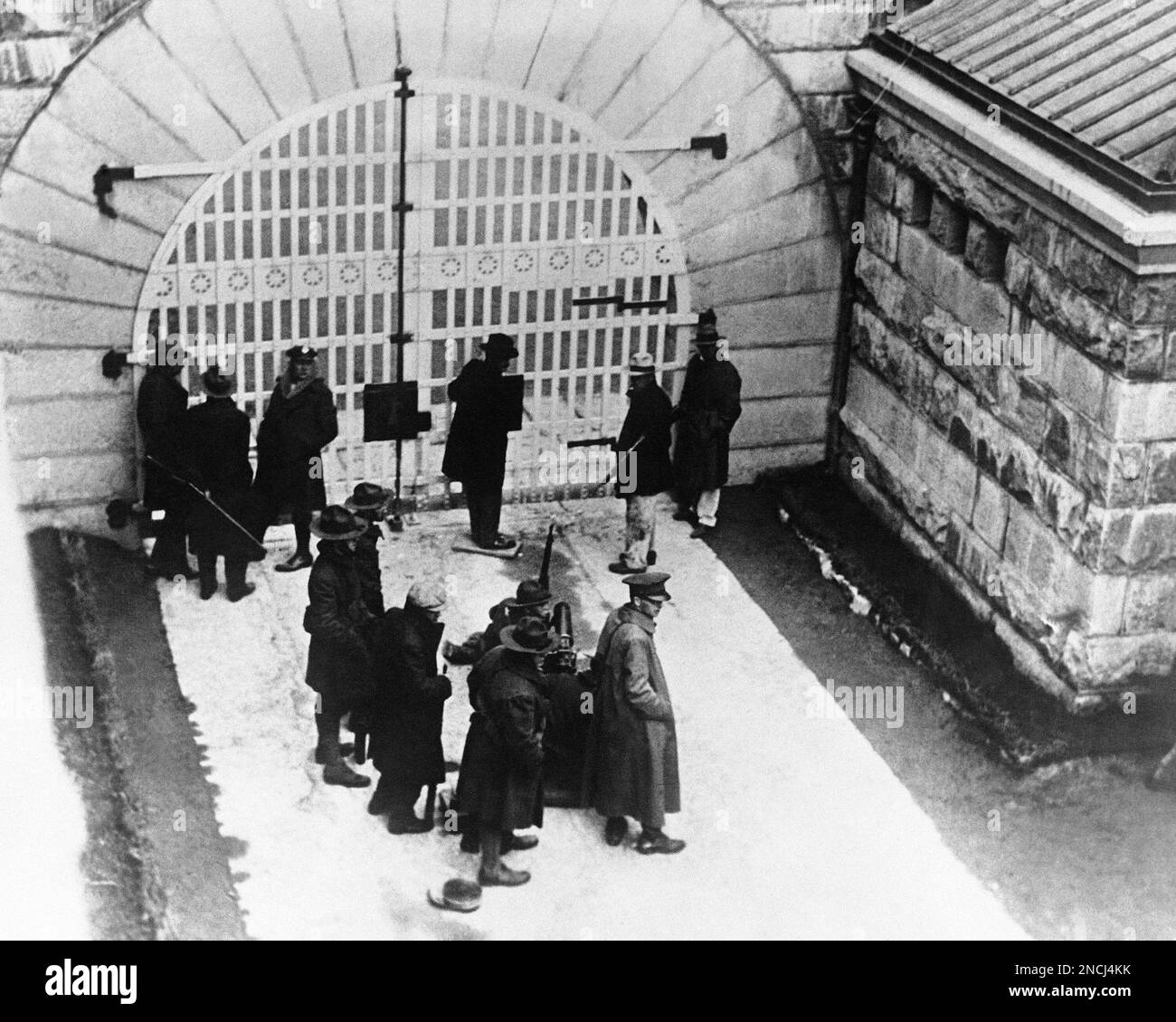 Guards with machine guns and rifles at the entrance to the Folsom ...