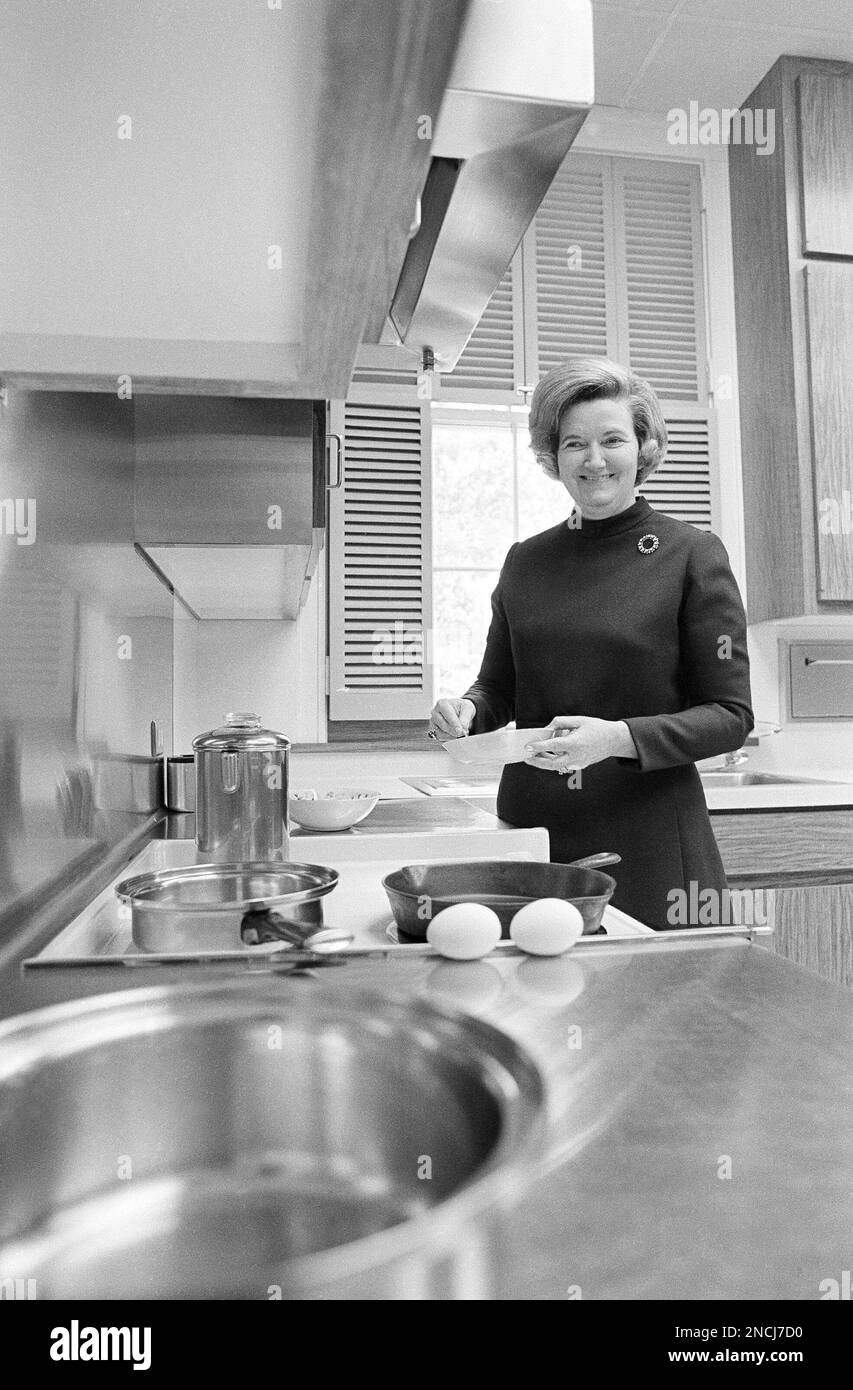 Mrs. Virginia Maddox, whose husband often hints he’ll run her for ...