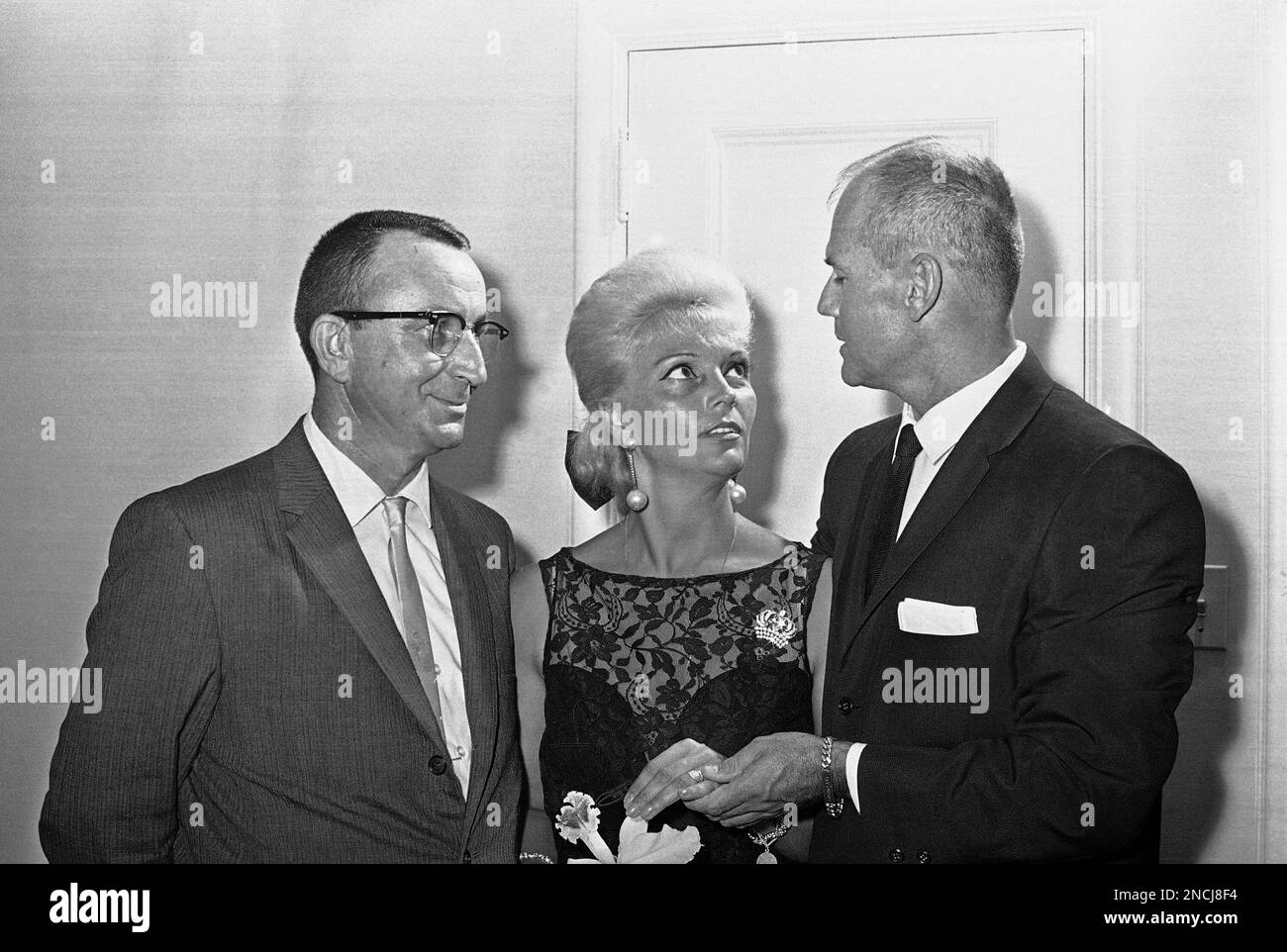 The bride of Dr. Samuel Sheppard, the former Mrs. Ariane Tebbenjohanns ...