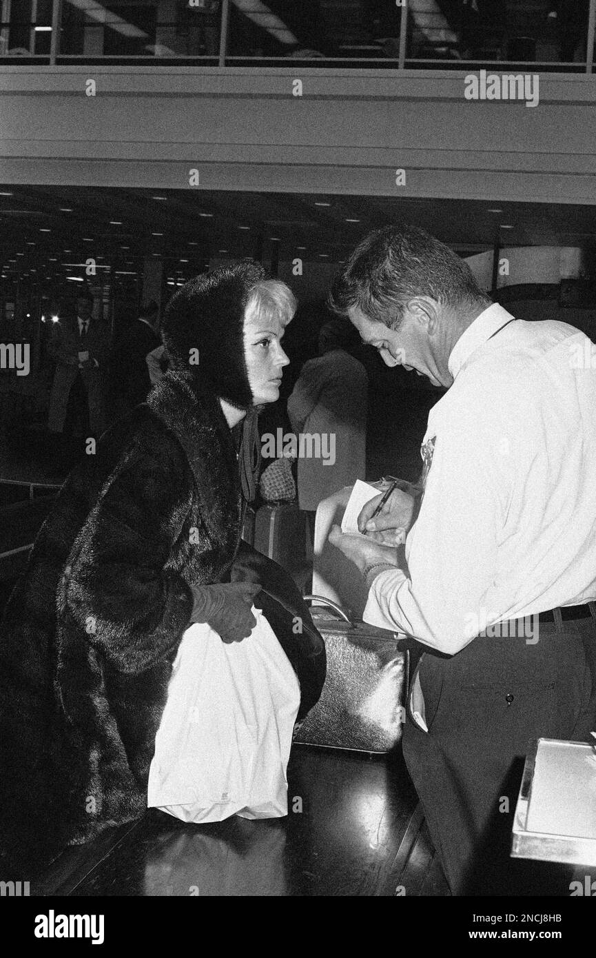 Mrs.Ariane Sheppard, whose husband is standing retrial in the 1954 ...