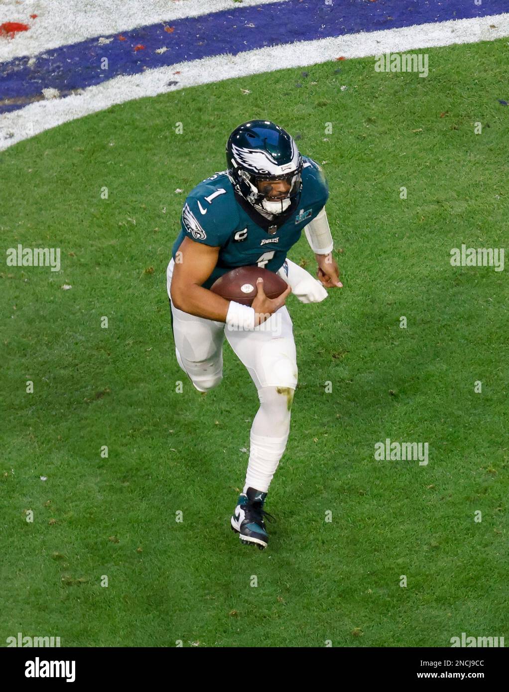 Philadelphia Eagles quarterback Jalen Hurts (1) runs with the ball ...