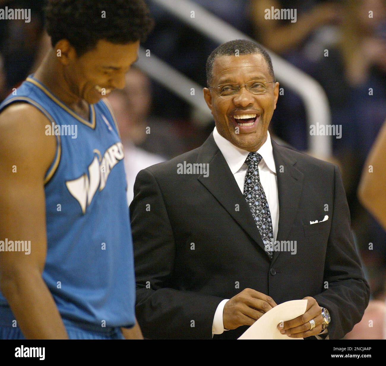 Phoenix Suns head coach Alvin Gentry shares a laugh with Washington ...