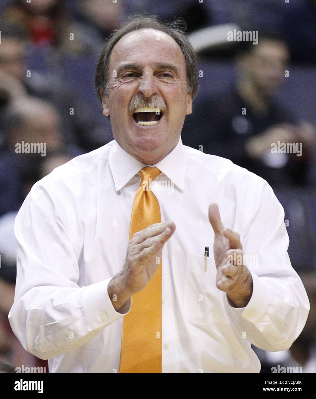 Temple head coach Fran Dunphy gestures during second half of an NCAA ...
