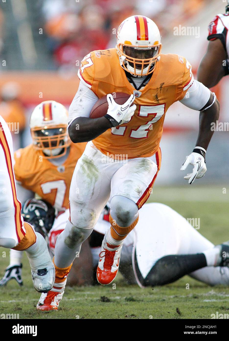 Atlanta Falcons running back Gartrell Johnson (27) runs for several ...