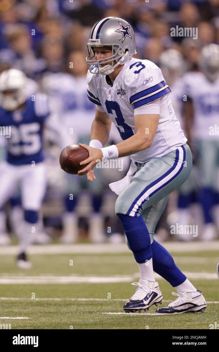 Dallas Cowboys quarterback Jon Kitna (3) in action during an NFL ...