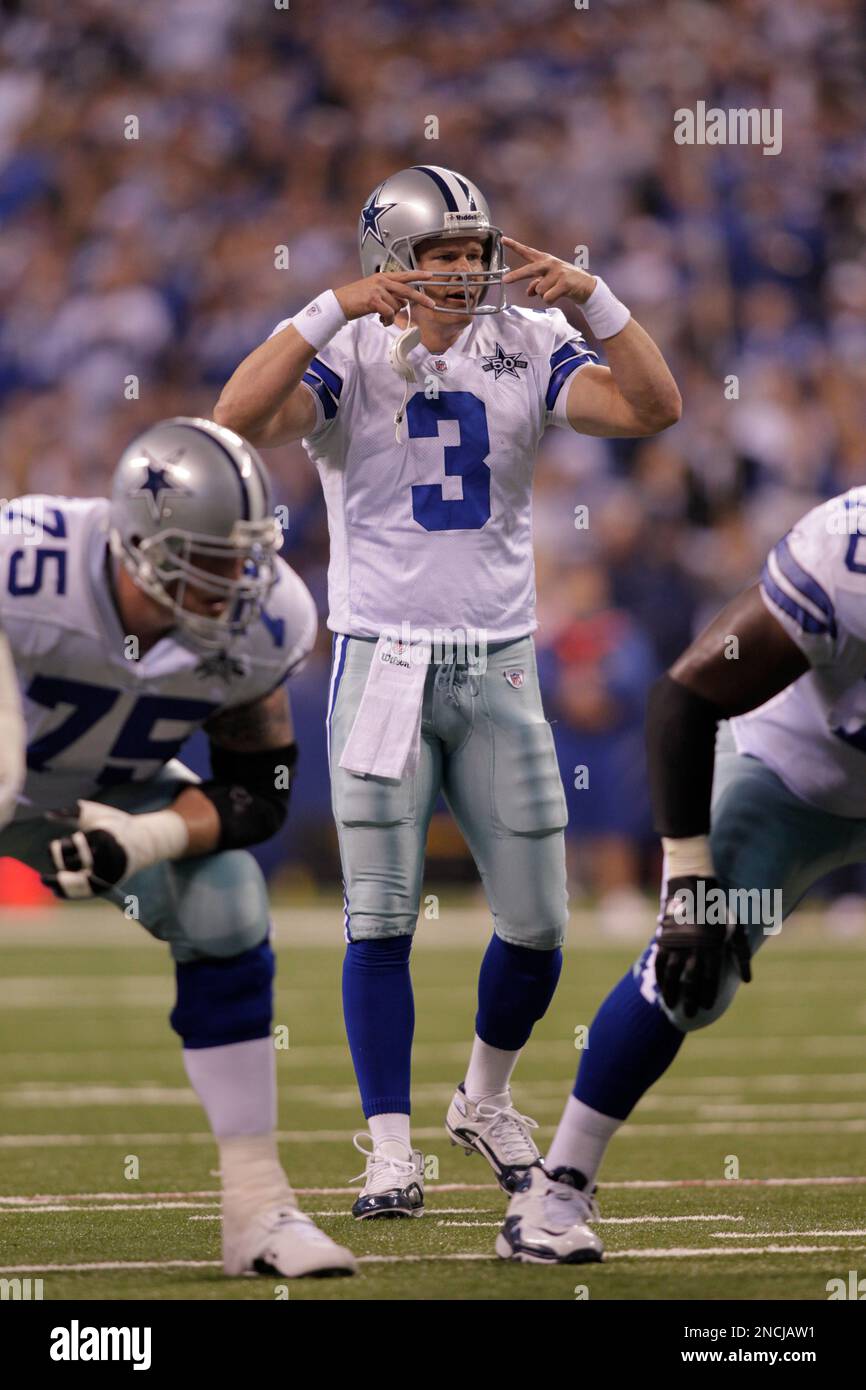 Dallas Cowboys quarterback Jon Kitna (3) in action during an NFL ...