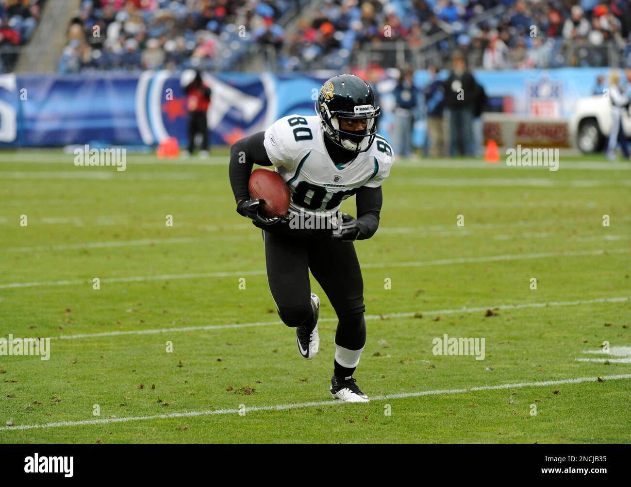 Jacksonville Jaguars wide receiver Mike Thomas plays against the ...