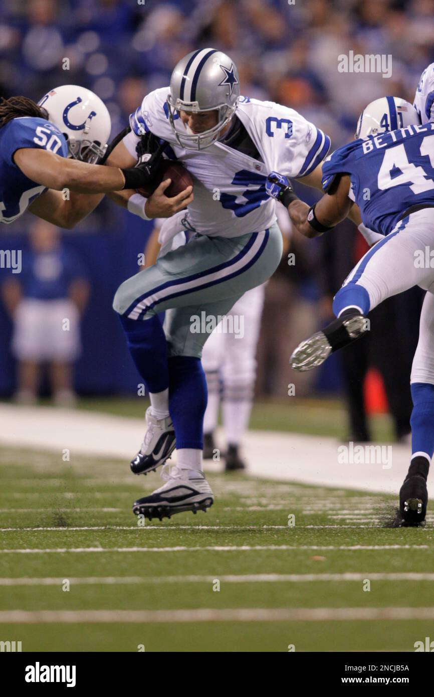 Dallas Cowboys quarterback Jon Kitna (3) in action during an NFL ...