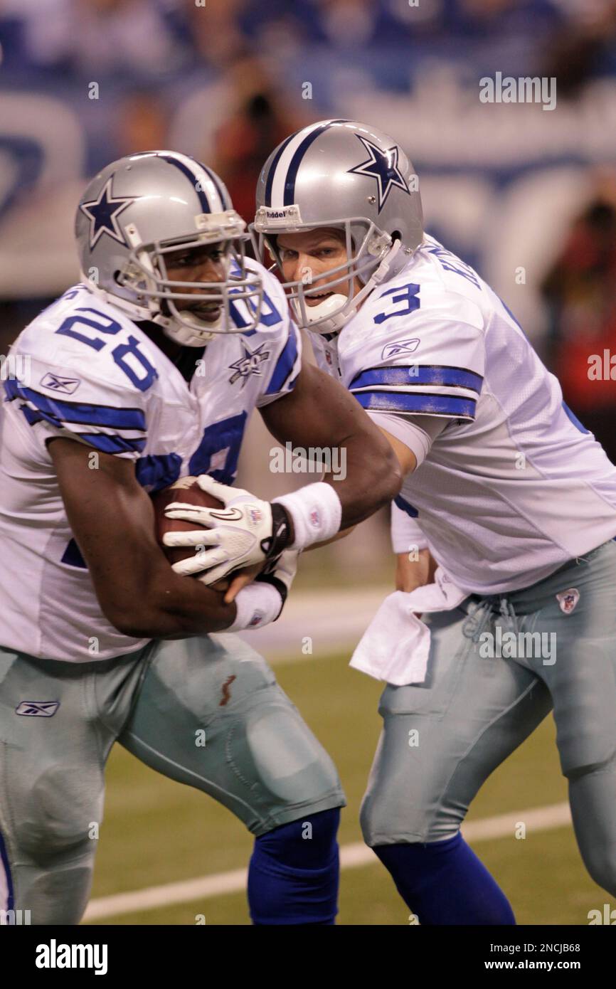 Dallas Cowboys quarterback Jon Kitna (3) in action during an NFL ...