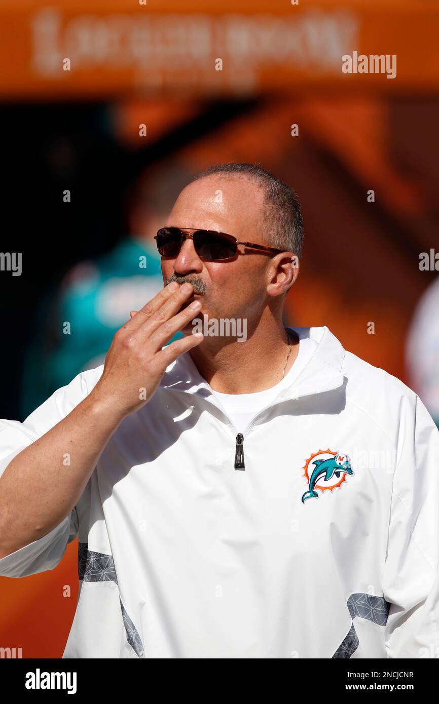 Miami Dolphins head coach Tony Sparano blows a kiss to fans during ...