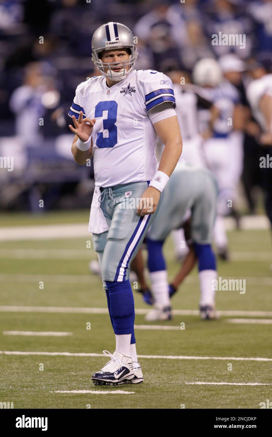 Dallas Cowboys quarterback Jon Kitna (3) during pre-game warm ups ...