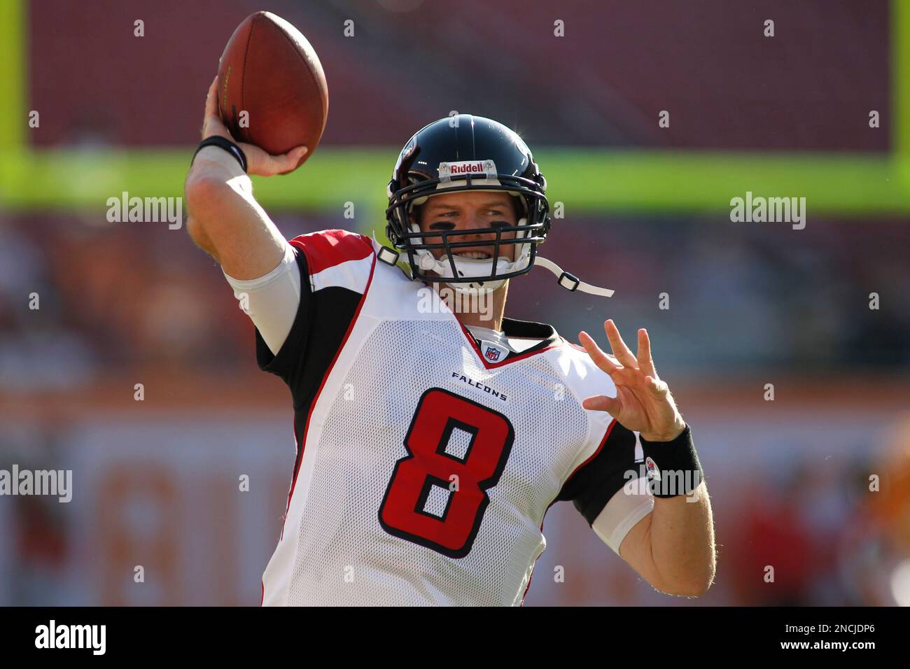 Atlanta Falcons quarterback Chris Redman (8) warms up before the start ...