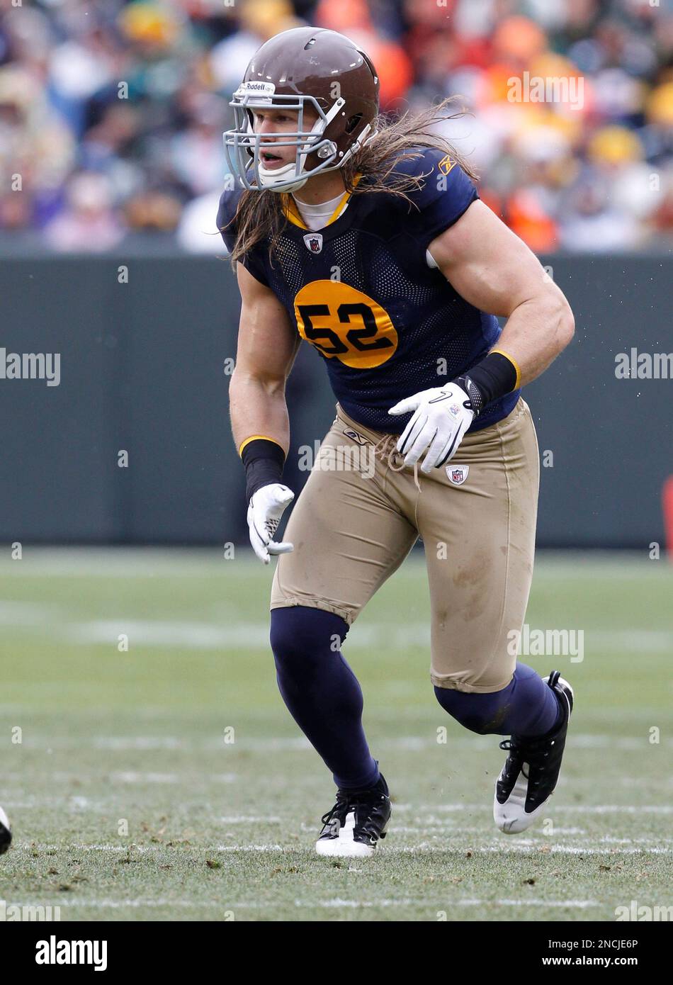 Green Bay Packers linebacker Clay Matthews lines up during the first ...