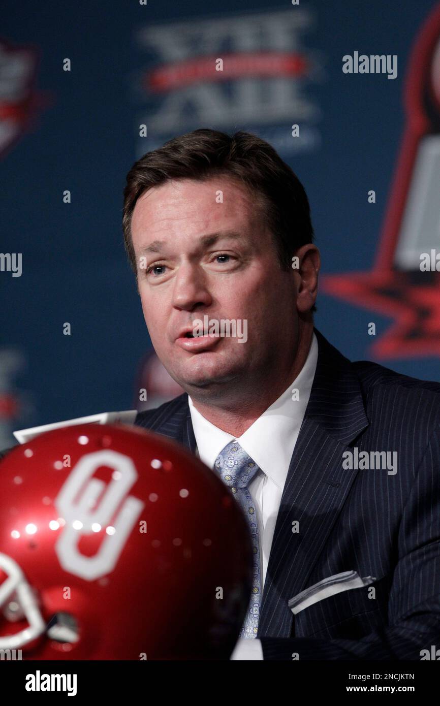 Oklahoma coach Bob Stoops during a news conference for the NCAA Big 12 ...