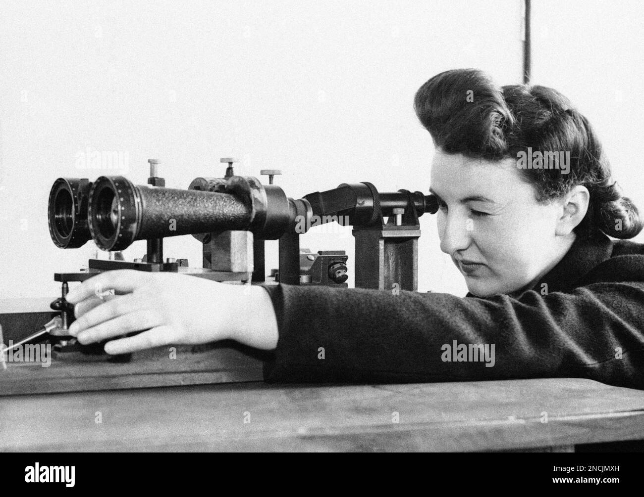 England’s Wrens, members of the Women’s Royal Naval Service, are ...
