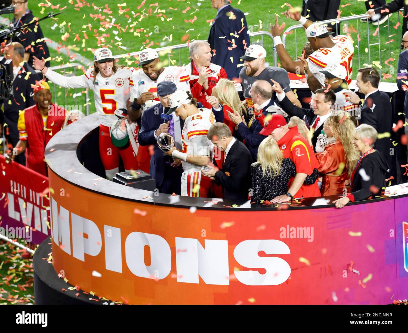 Patrick mahomes 2023 vince lombardi hi-res stock photography and images ...