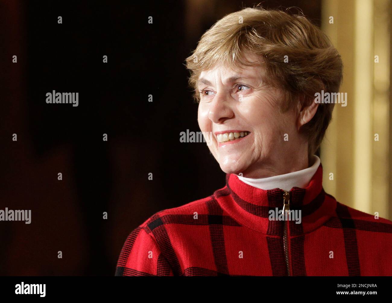 Deborah Mullen, wife of Chairman of the Joint Chiefs of Staff Adm ...