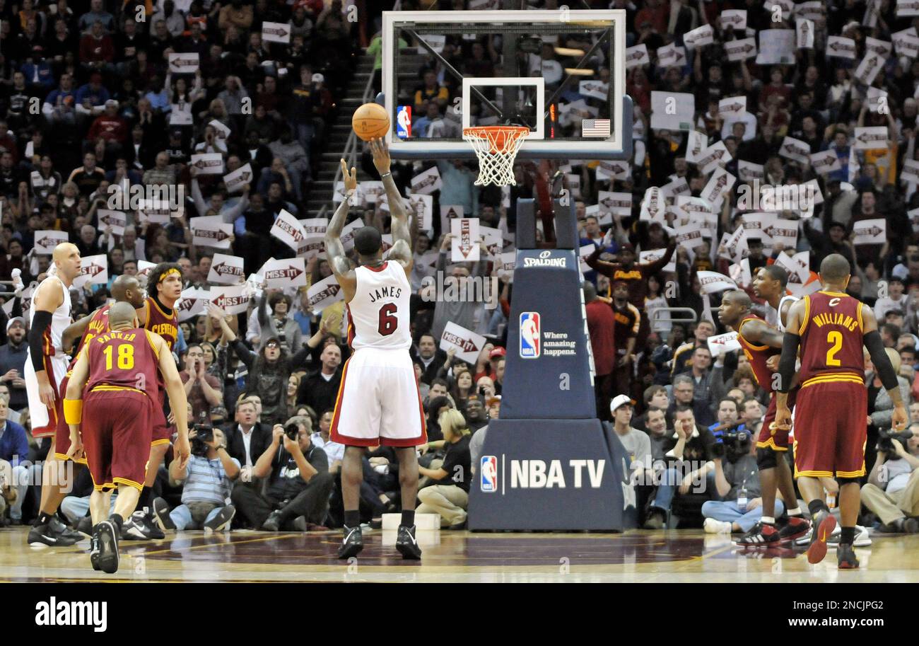 Miami Heat forward LeBron James (6) shoots a free throw during the ...