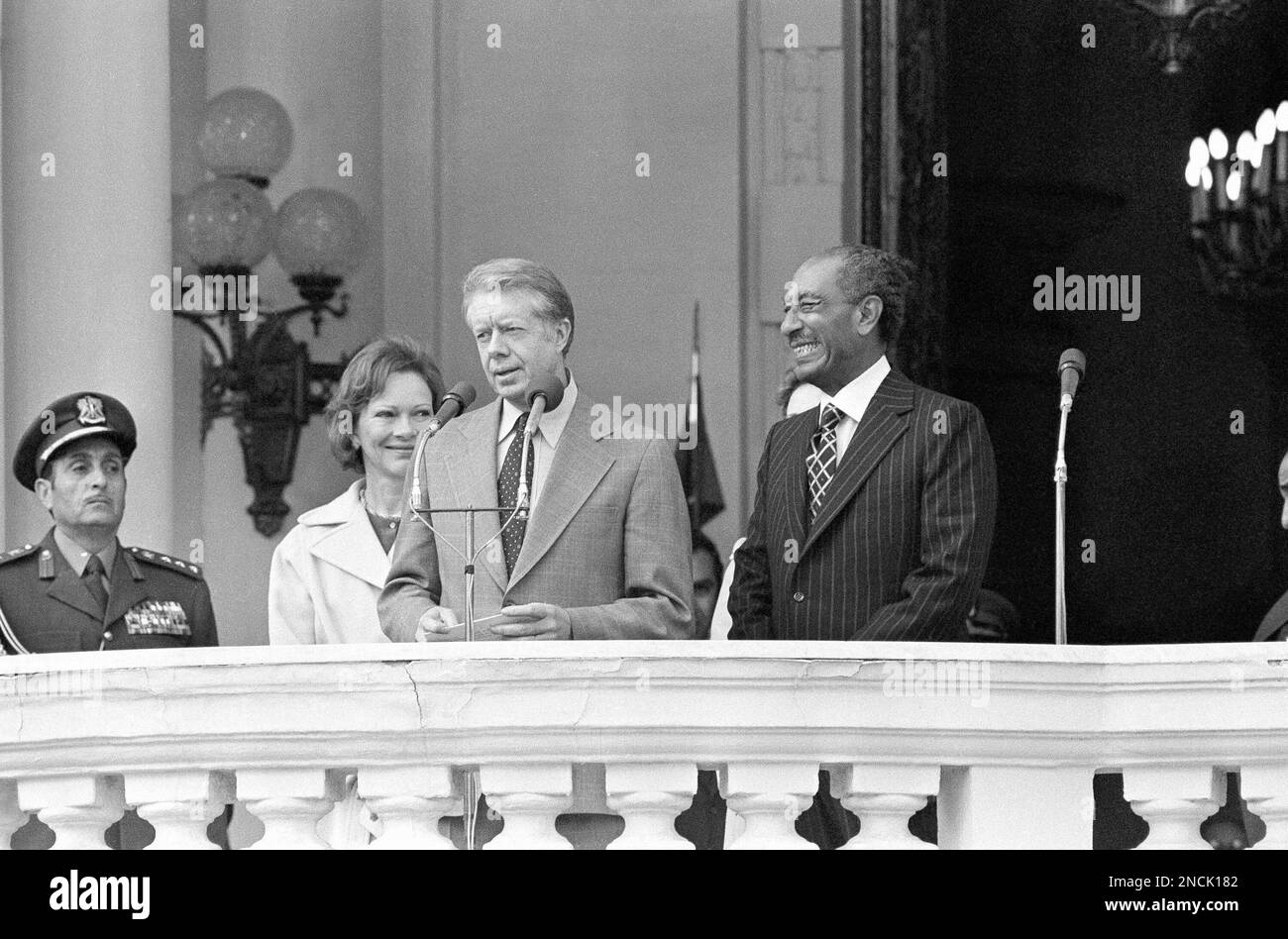 President Jimmy Carter delivers remarks from the balcony of the Kubbeh ...